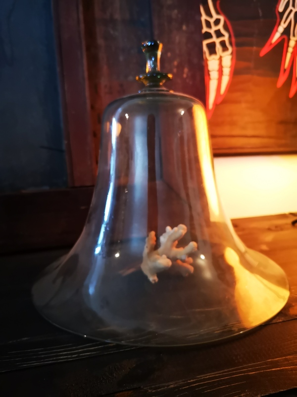 Acheter Cloche ancienne sur la brocante en ligne Acheter Cloche ancienne sur la brocante en ligne