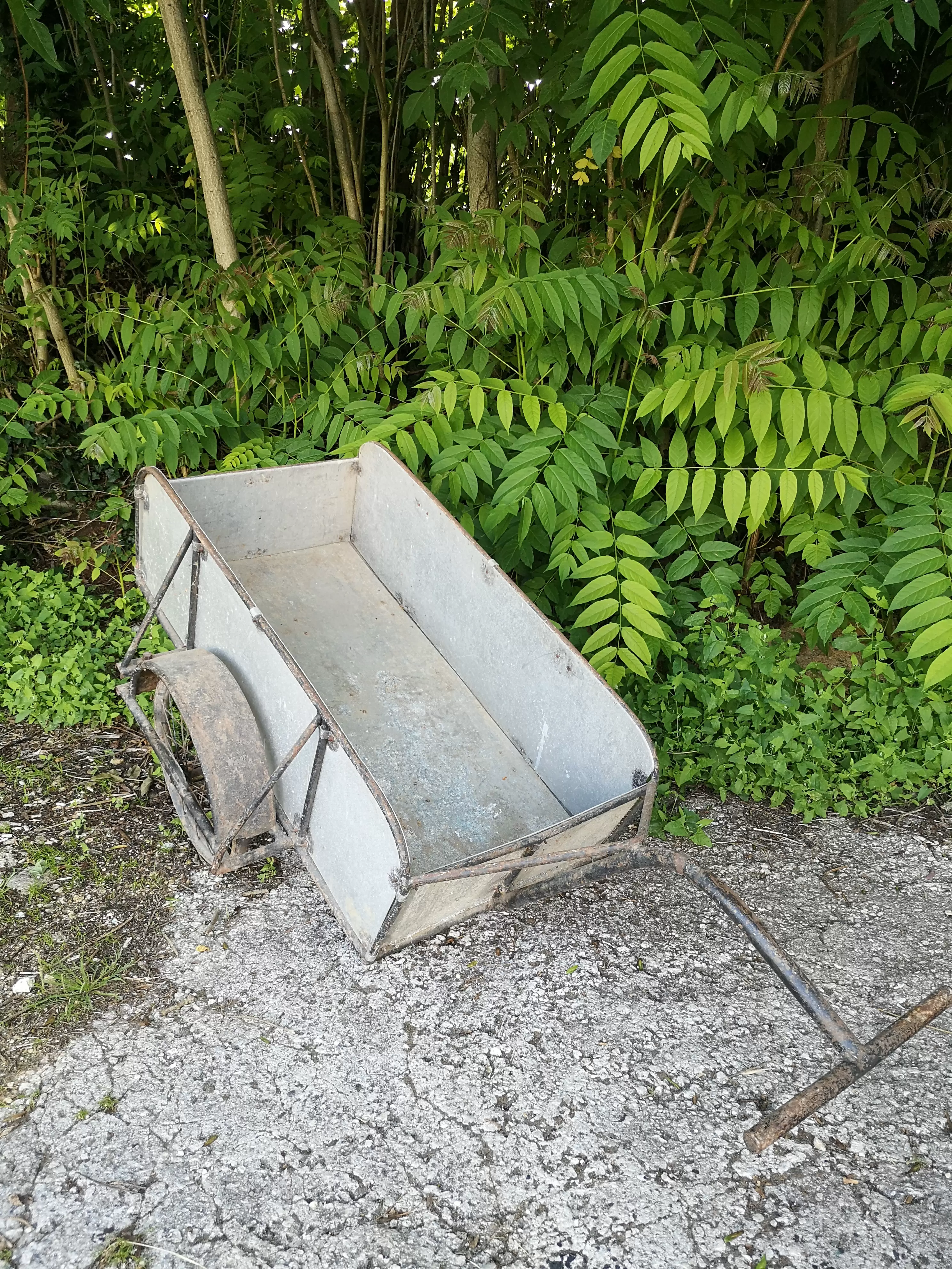 Charette à bras | Brikbroc, brocante en ligne