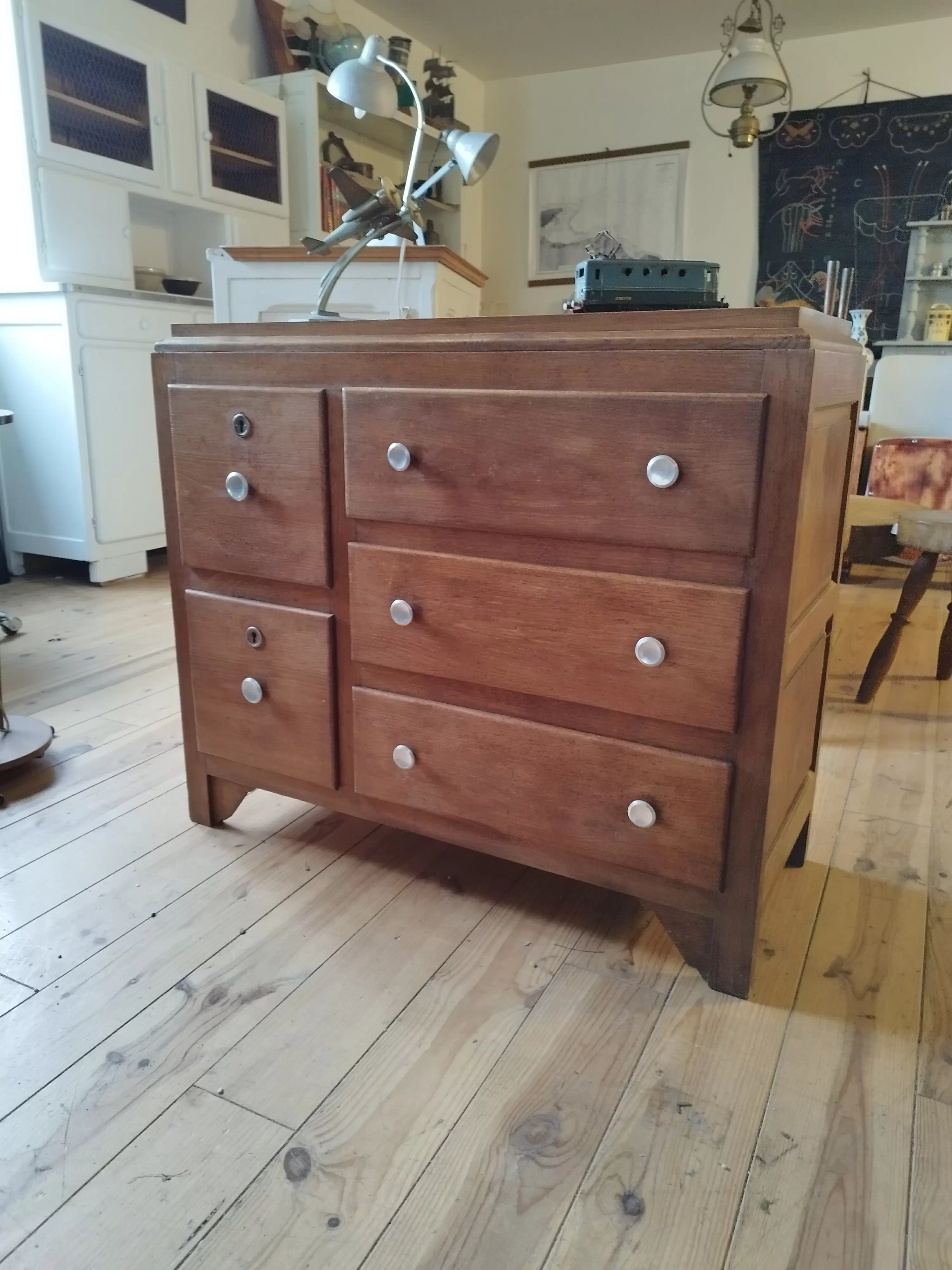 Commode originale design 50s | Brikbroc, brocante en ligne